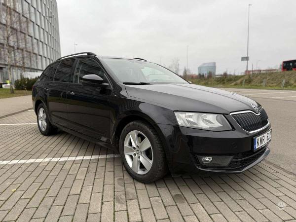 Melns Skoda Octavia 2014 Viļņa, ar dzinēja tilpumu 1.60 L un nobraukumu 299 tūkst. km par 3900 €, foto 7 vietnē AUTOMOTO.COM.LV