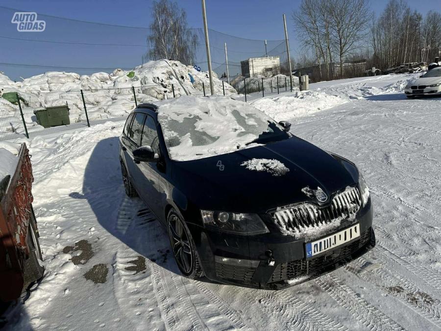 Black Skoda Octavia 2014 in Sakiai, with an engine capacity of 2.00 L and mileage of 344 thousand km for 5000 €, photo 7 on AUTOMOTO.COM.LV