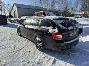 Black Skoda Octavia 2014 in Sakiai, with an engine capacity of 2.00 L and mileage of 344 thousand km for 5000 €, photo 8 on AUTOMOTO.COM.LV