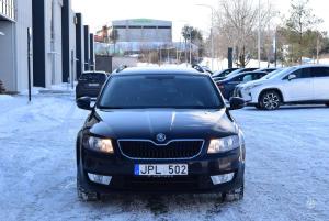Black Skoda Octavia 2014 in Vilnius, with an engine capacity of 1.60 L and mileage of 308 thousand km for 5500 €, photo 2 on AUTOMOTO.COM.LV