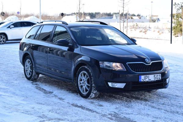 Black Skoda Octavia 2014 in Vilnius, with an engine capacity of 1.60 L and mileage of 308 thousand km for 5500 €, photo 3 on AUTOMOTO.COM.LV