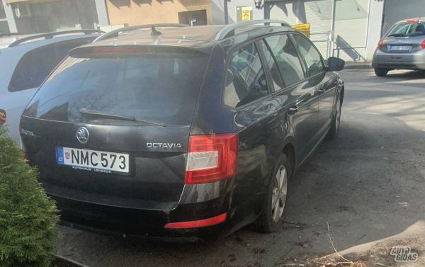 Black Skoda Octavia 2014 in Vilnius, with an engine capacity of 1.60 L and mileage of 400 thousand km for 2800 €, photo 2 on AUTOMOTO.COM.LV