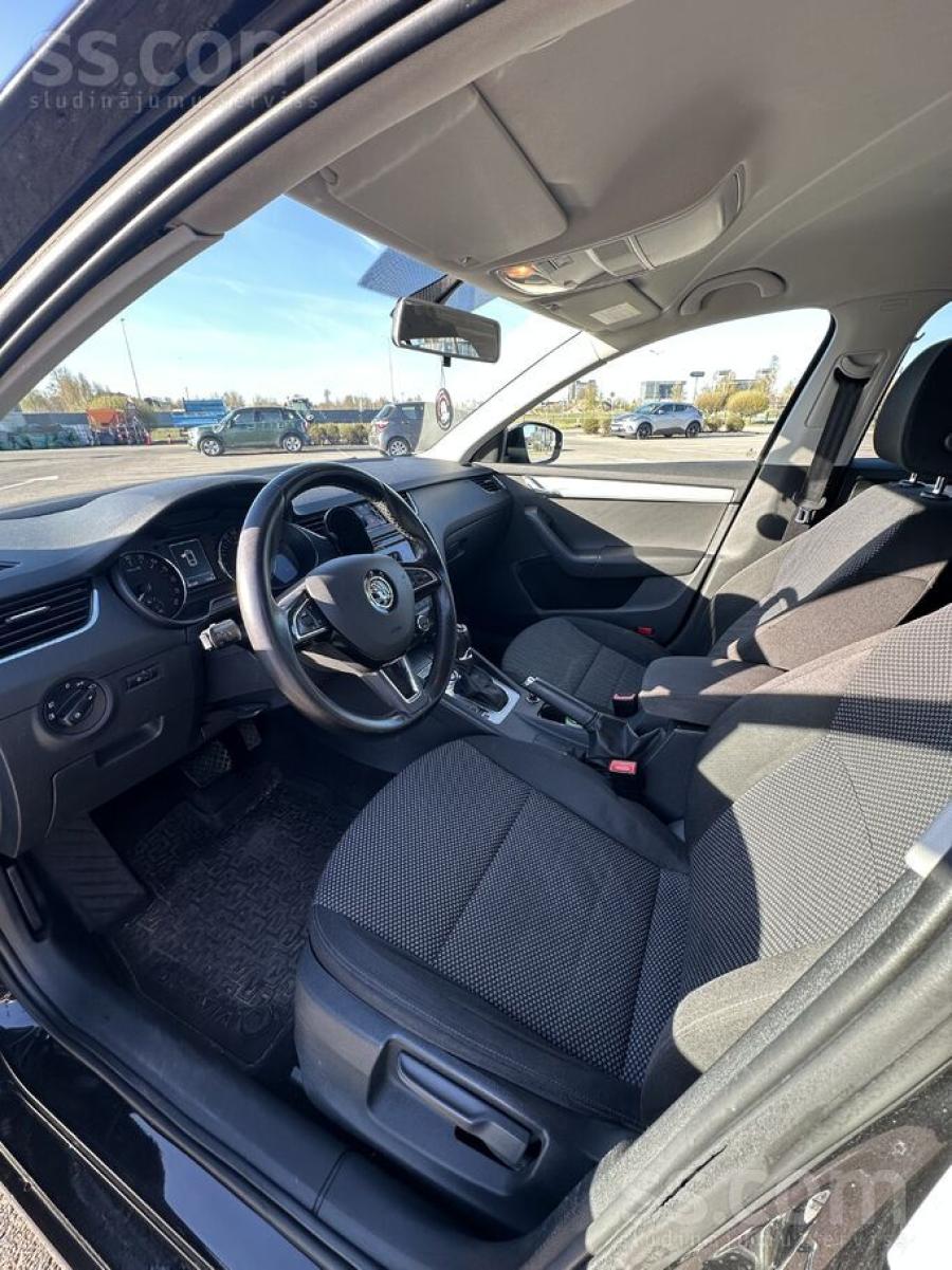 Melns Skoda Octavia 2014 Rīga, ar dzinēja tilpumu 2.00 L un nobraukumu 251 tūkst. km par 6400 €, foto 10 vietnē AUTOMOTO.COM.LV