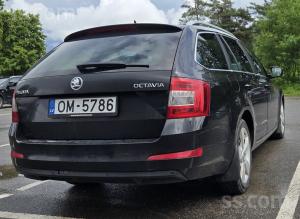 Black Skoda Octavia 2014 in Riga, with an engine capacity of 2.00 L and mileage of 312 thousand km for 6700 €, photo 5 on AUTOMOTO.COM.LV