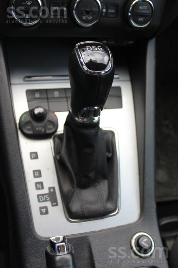 Black Skoda Octavia 2014 in Riga, with an engine capacity of 1.60 L and mileage of 79 thousand km for 9500 €, photo 9 on AUTOMOTO.COM.LV