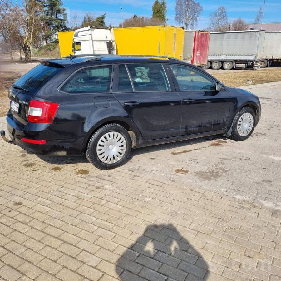 Black Skoda Octavia 2014 in Rezekne, with an engine capacity of 1.60 L and mileage of 289 thousand km for 5900 €, photo 3 on AUTOMOTO.COM.LV