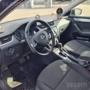 Black Skoda Octavia 2014 in Rezekne, with an engine capacity of 1.60 L and mileage of 289 thousand km for 5900 €, photo 7 on AUTOMOTO.COM.LV
