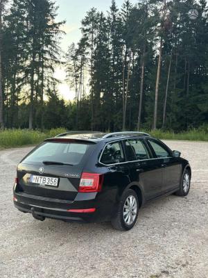 Black Skoda Octavia 2014 in Vilnius, with an engine capacity of 1.97 L and mileage of 250 thousand km for 6950 €, photo 3 on AUTOMOTO.COM.LV