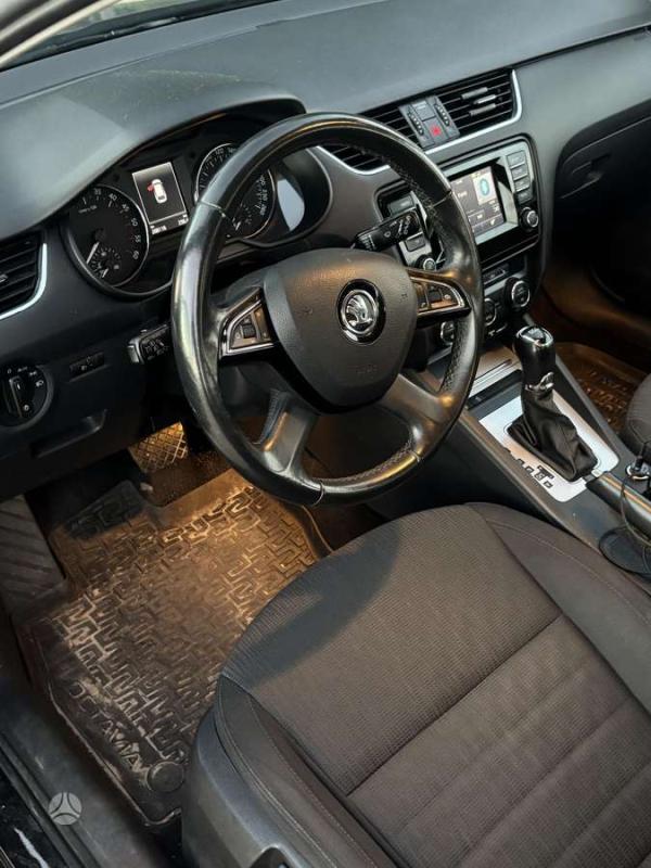 Black Skoda Octavia 2014 in Vilnius, with an engine capacity of 1.97 L and mileage of 250 thousand km for 6950 €, photo 3 on AUTOMOTO.COM.LV