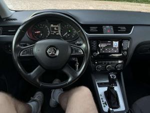 Black Skoda Octavia 2014 in Vilnius, with an engine capacity of 1.97 L and mileage of 250 thousand km for 6950 €, photo 5 on AUTOMOTO.COM.LV