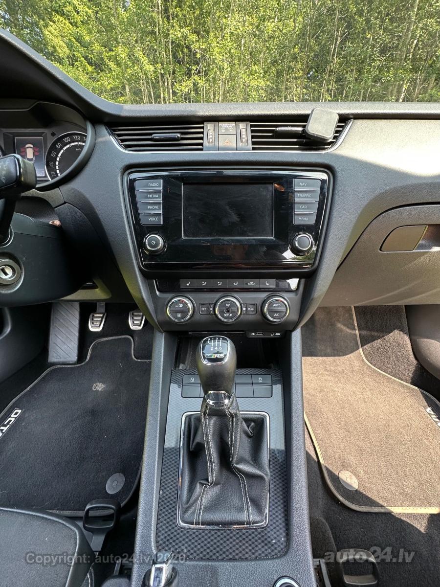 Melns Skoda Octavia 2014 Tallina, ar dzinēja tilpumu 2.00 L un nobraukumu 226 tūkst. km par 9800 €, foto 11 vietnē AUTOMOTO.COM.LV