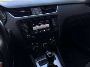 Melns Skoda Octavia 2014 Viļņa, ar dzinēja tilpumu 1.60 L un nobraukumu 350 tūkst. km par 4500 €, foto 11 vietnē AUTOMOTO.COM.LV