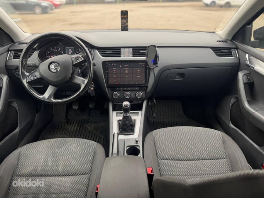 Black Skoda Octavia 2014 in Narva, with an engine capacity of 1.40 L and mileage of 329 thousand km for 3100 €, photo 6 on AUTOMOTO.COM.LV