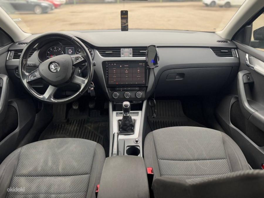 Black Skoda Octavia 2014 in Narva, with an engine capacity of 1.40 L and mileage of 329 thousand km for 3100 €, photo 14 on AUTOMOTO.COM.LV