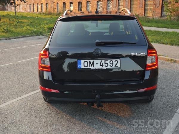 Melns Skoda Octavia 2014 Daugavpils, ar dzinēja tilpumu 2.00 L un nobraukumu 290 tūkst. km par 6900 €, foto 6 vietnē AUTOMOTO.COM.LV