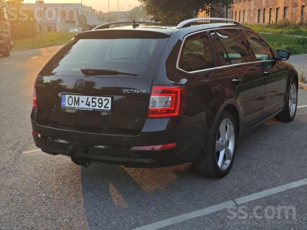 Melns Skoda Octavia 2014 Daugavpils, ar dzinēja tilpumu 2.00 L un nobraukumu 290 tūkst. km par 6900 €, foto 7 vietnē AUTOMOTO.COM.LV
