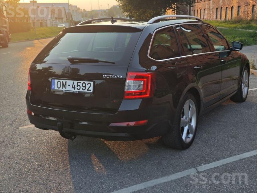 Melns Skoda Octavia 2014 Daugavpils, ar dzinēja tilpumu 2.00 L un nobraukumu 290 tūkst. km par 6900 €, foto 8 vietnē AUTOMOTO.COM.LV