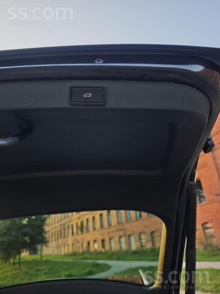 Melns Skoda Octavia 2014 Daugavpils, ar dzinēja tilpumu 2.00 L un nobraukumu 290 tūkst. km par 6900 €, foto 18 vietnē AUTOMOTO.COM.LV