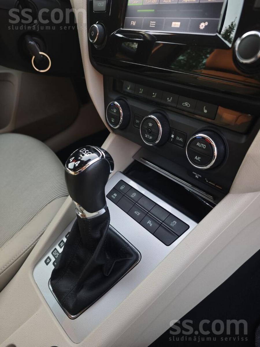 Melns Skoda Octavia 2014 Daugavpils, ar dzinēja tilpumu 2.00 L un nobraukumu 290 tūkst. km par 6900 €, foto 20 vietnē AUTOMOTO.COM.LV