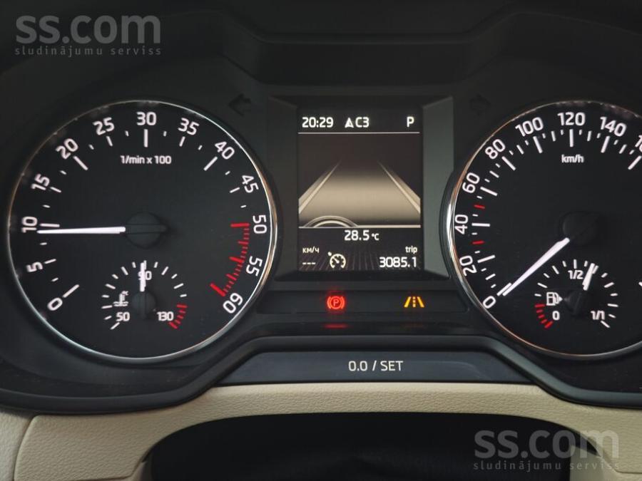 Melns Skoda Octavia 2014 Daugavpils, ar dzinēja tilpumu 2.00 L un nobraukumu 290 tūkst. km par 6900 €, foto 24 vietnē AUTOMOTO.COM.LV