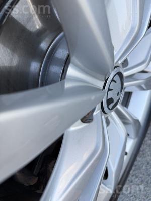 Melns Skoda Octavia 2014 Rīga, ar dzinēja tilpumu 1.60 L un nobraukumu 294 tūkst. km par 6650 €, foto 22 vietnē AUTOMOTO.COM.LV