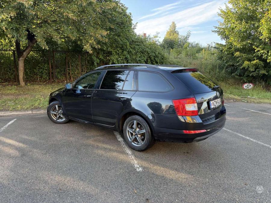 Black Skoda Octavia 2014 in Kaunas, with an engine capacity of 1.60 L and mileage of 207 thousand km for 4450 €, photo 7 on AUTOMOTO.COM.LV