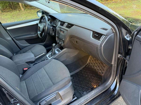 Melns Skoda Octavia 2014 Kauņa, ar dzinēja tilpumu 1.60 L un nobraukumu 207 tūkst. km par 4450 €, foto 10 vietnē AUTOMOTO.COM.LV