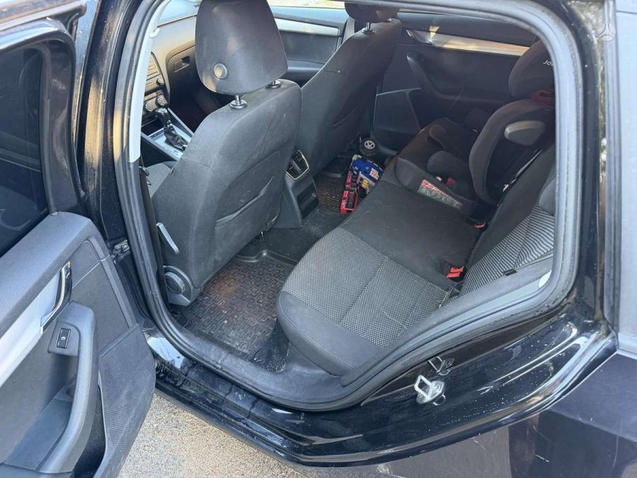 Black Skoda Octavia 2014 in Kaunas, with an engine capacity of 1.60 L and mileage of 207 thousand km for 4450 €, photo 12 on AUTOMOTO.COM.LV