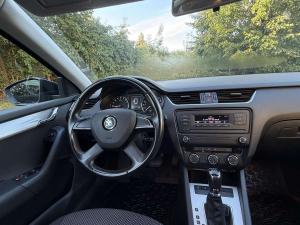 Black Skoda Octavia 2014 in Kaunas, with an engine capacity of 1.60 L and mileage of 207 thousand km for 4450 €, photo 17 on AUTOMOTO.COM.LV