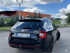 Black Skoda Octavia 2014 in Ukmerge, with an engine capacity of 1.97 L and mileage of 311 thousand km for 7000 €, photo 7 on AUTOMOTO.COM.LV