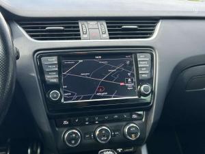 Black Skoda Octavia 2014 in Ukmerge, with an engine capacity of 1.97 L and mileage of 311 thousand km for 7000 €, photo 13 on AUTOMOTO.COM.LV
