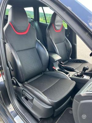 Black Skoda Octavia 2014 in Ukmerge, with an engine capacity of 1.97 L and mileage of 311 thousand km for 7000 €, photo 14 on AUTOMOTO.COM.LV