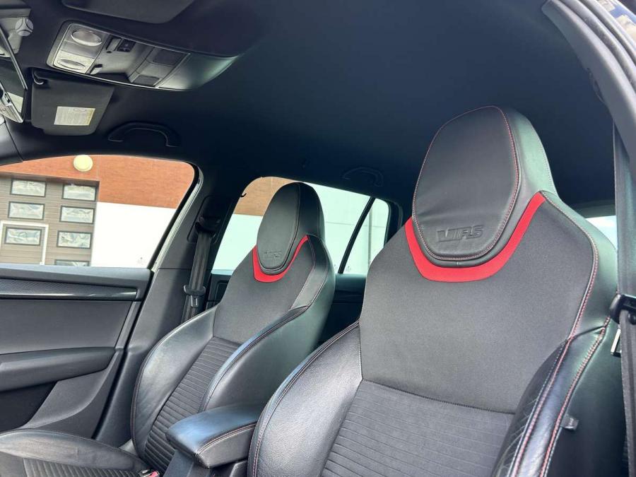 Black Skoda Octavia 2014 in Ukmerge, with an engine capacity of 1.97 L and mileage of 311 thousand km for 7000 €, photo 15 on AUTOMOTO.COM.LV