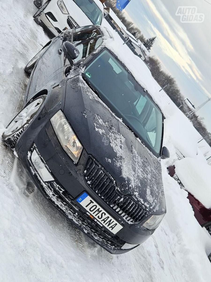 Black Skoda Octavia 2015 in Kluonaliai, with an engine capacity of 1.60 L and mileage of 289 thousand km for 7499 €, photo 6 on AUTOMOTO.COM.LV