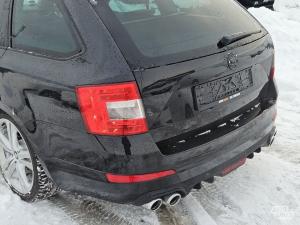Black Skoda Octavia 2015 in Kluonaliai, with an engine capacity of 1.60 L and mileage of 289 thousand km for 7499 €, photo 7 on AUTOMOTO.COM.LV