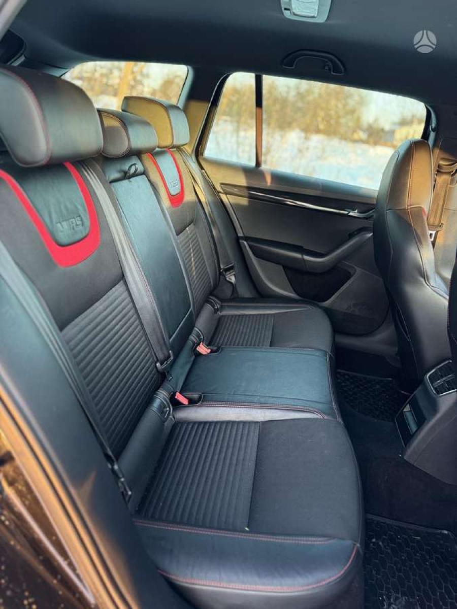 Black Skoda Octavia 2015 in Vilnius, with an engine capacity of 1.98 L and mileage of 290 thousand km for 8900 €, photo 14 on AUTOMOTO.COM.LV