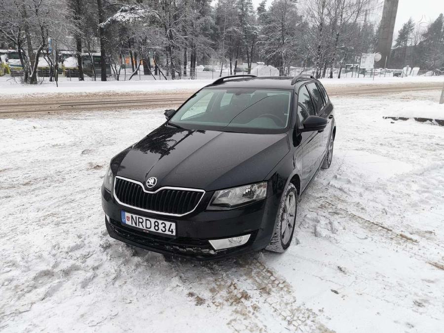 Black Skoda Octavia 2015 in Vilnius, with an engine capacity of 1.97 L and mileage of 403 thousand km for 5999 €, photo 5 on AUTOMOTO.COM.LV