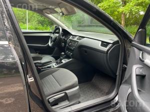 Black Skoda Octavia 2015 in Riga, with an engine capacity of 1.60 L and mileage of 0 thousand km for 7695 €, photo 23 on AUTOMOTO.COM.LV