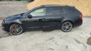 Black Skoda Octavia 2015 in Liepaja, with an engine capacity of 2.00 L and mileage of 227 thousand km for 8500 €, photo 7 on AUTOMOTO.COM.LV
