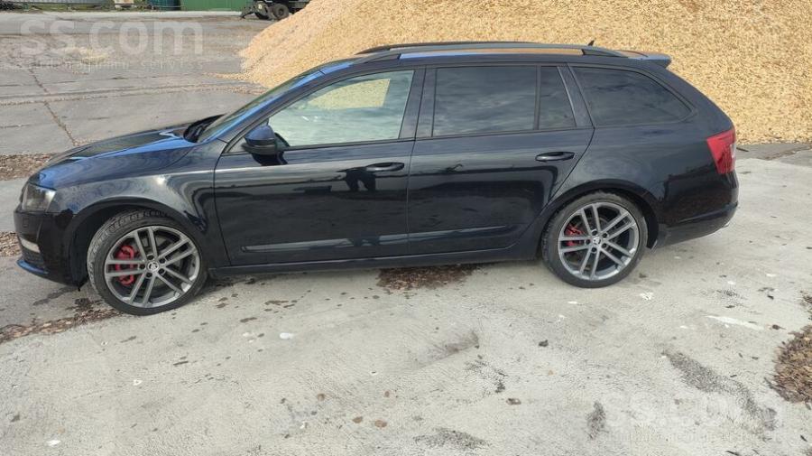 Black Skoda Octavia 2015 in Liepaja, with an engine capacity of 2.00 L and mileage of 227 thousand km for 8500 €, photo 7 on AUTOMOTO.COM.LV
