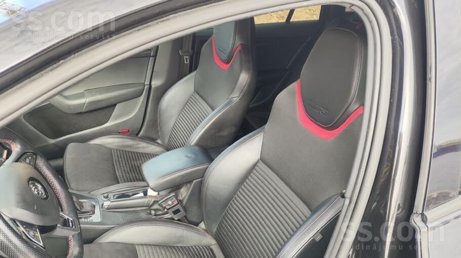 Black Skoda Octavia 2015 in Liepaja, with an engine capacity of 2.00 L and mileage of 227 thousand km for 8500 €, photo 10 on AUTOMOTO.COM.LV