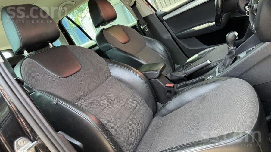 Black Skoda Octavia 2015 in Riga, with an engine capacity of 2.00 L and mileage of 0 thousand km for 4900 €, photo 10 on AUTOMOTO.COM.LV