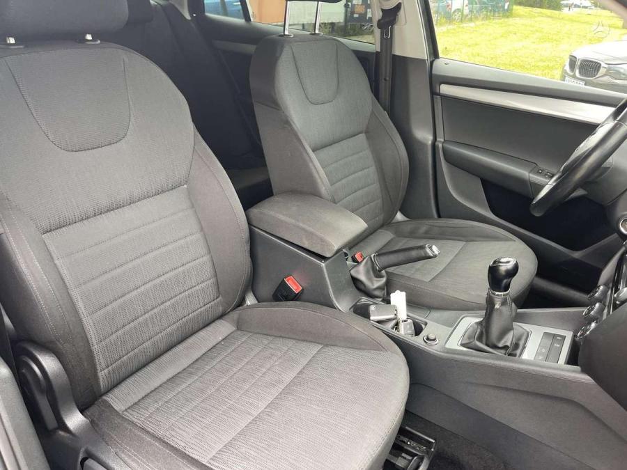 Melns Skoda Octavia 2015 Kauņa, ar dzinēja tilpumu 1.60 L un nobraukumu 229 tūkst. km par 6950 €, foto 34 vietnē AUTOMOTO.COM.LV