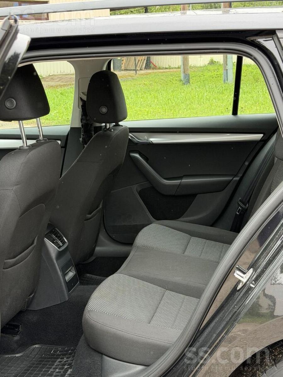 Melns Skoda Octavia 2015 Aizkraukle, ar dzinēja tilpumu 1.60 L un nobraukumu 252 tūkst. km par 4900 €, foto 11 vietnē AUTOMOTO.COM.LV