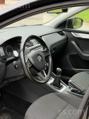 Melns Skoda Octavia 2015 Aizkraukle, ar dzinēja tilpumu 1.60 L un nobraukumu 252 tūkst. km par 4900 €, foto 12 vietnē AUTOMOTO.COM.LV