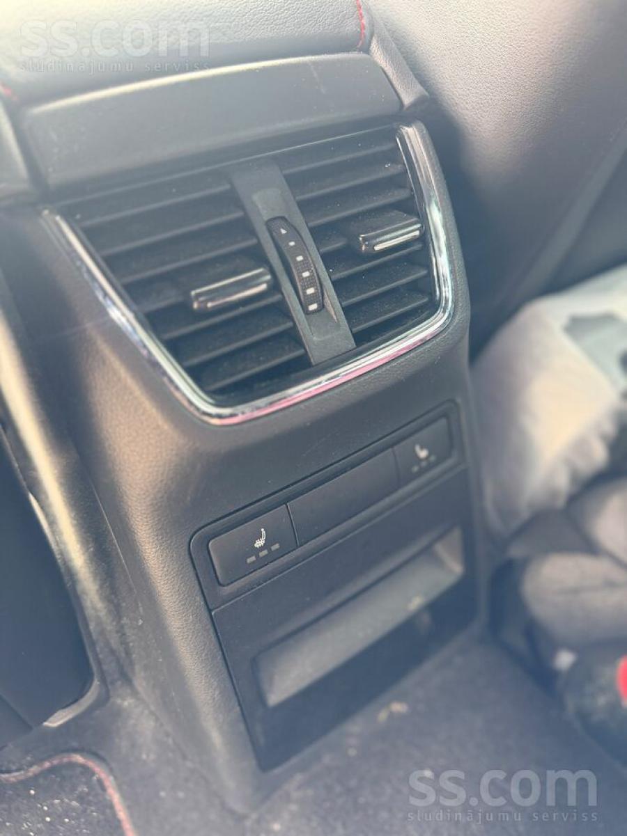 Melns Skoda Octavia 2015 Rīga, ar dzinēja tilpumu 2.00 L un nobraukumu 237 tūkst. km par 8500 €, foto 12 vietnē AUTOMOTO.COM.LV
