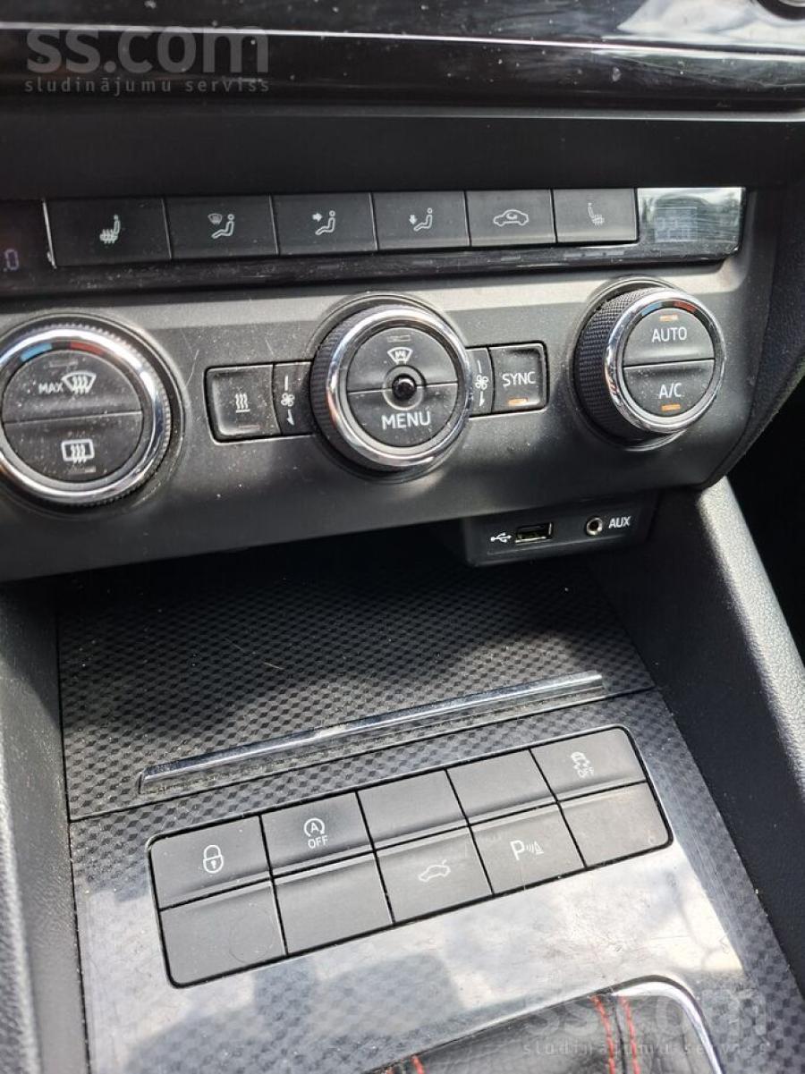 Melns Skoda Octavia 2015 Rīga, ar dzinēja tilpumu 2.00 L un nobraukumu 237 tūkst. km par 8500 €, foto 15 vietnē AUTOMOTO.COM.LV