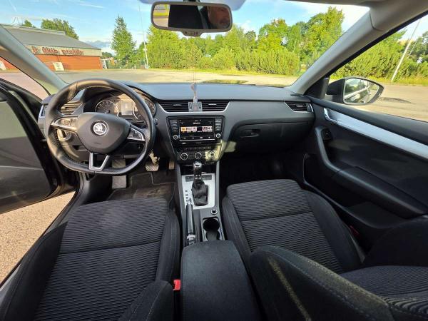 Melns Skoda Octavia 2015 Molėtai, ar dzinēja tilpumu 1.60 L un nobraukumu 254 tūkst. km par 5900 €, foto 6 vietnē AUTOMOTO.COM.LV