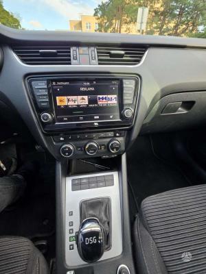 Black Skoda Octavia 2015 in Moletai, with an engine capacity of 1.60 L and mileage of 254 thousand km for 5900 €, photo 8 on AUTOMOTO.COM.LV