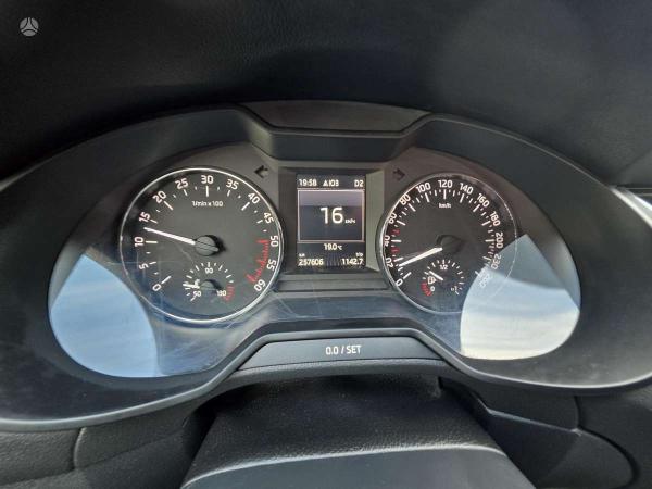 Melns Skoda Octavia 2015 Molėtai, ar dzinēja tilpumu 1.60 L un nobraukumu 254 tūkst. km par 5900 €, foto 9 vietnē AUTOMOTO.COM.LV